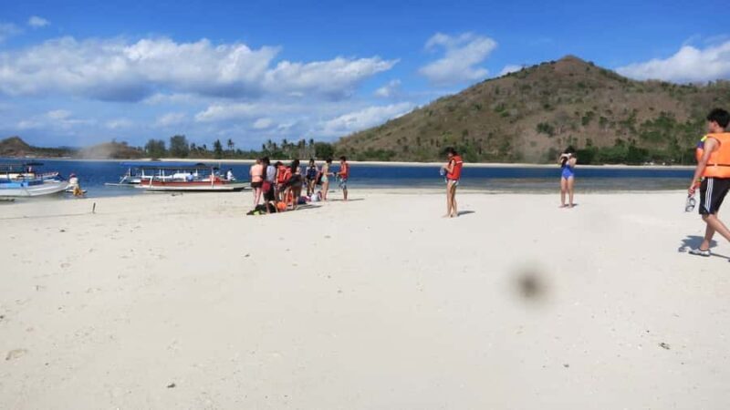 From Lombok: Southern Gilis Private Snorkelling Day Trip - The Sum Up