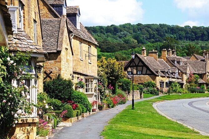 From London: Cotswolds Guided Trip Including Bourton-on-the-Water - Tips for Making the Most of the Tour