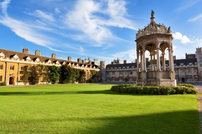 From London: Oxford and Cambridge Guided Day Tour - The Itinerary: What to Expect from Dawn to Dusk