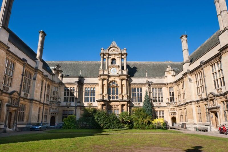 From London: Oxford and Cambridge Universities Tour - The Pace and Practicalities: Making Every Minute Count