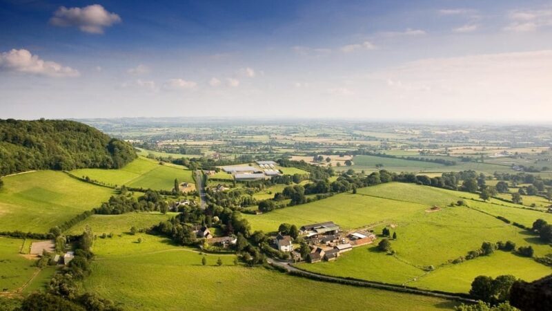 From London: Small Group Stonehenge, Bath & Cotswolds Tour - Transport and Group Size: Why They Matter