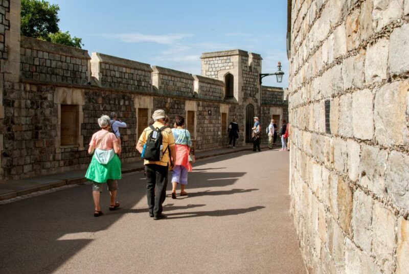 From London: Windsor Castle, Bath, and Stonehenge Day Trip - An All-Inclusive Day of Historic Highlights