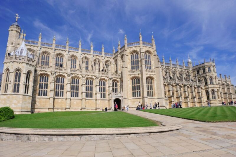 From London: Windsor, Stonehenge, & Salisbury Cathedral Trip - FAQs