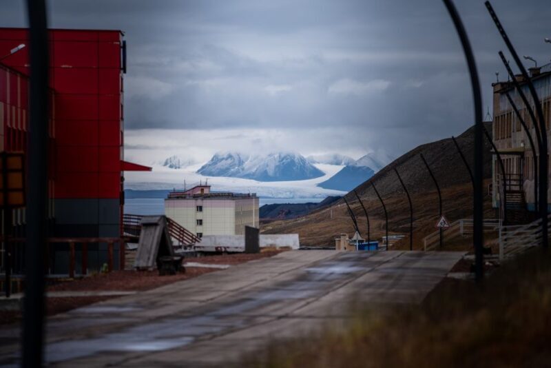 From Longyearbyen photo tour: Mysterious Barentsburg - What’s the premise?