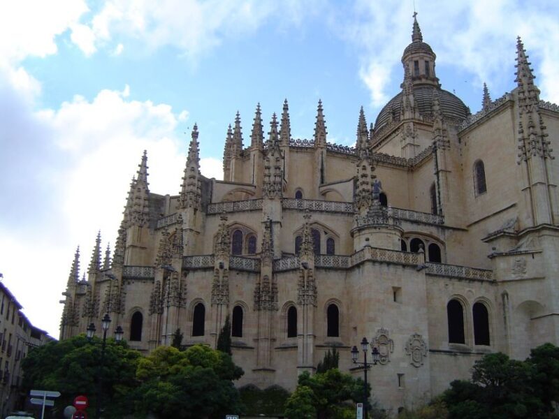 From Madrid: Ávila and Segovia Guided Day Trip - An Introduction to the Tour Experience