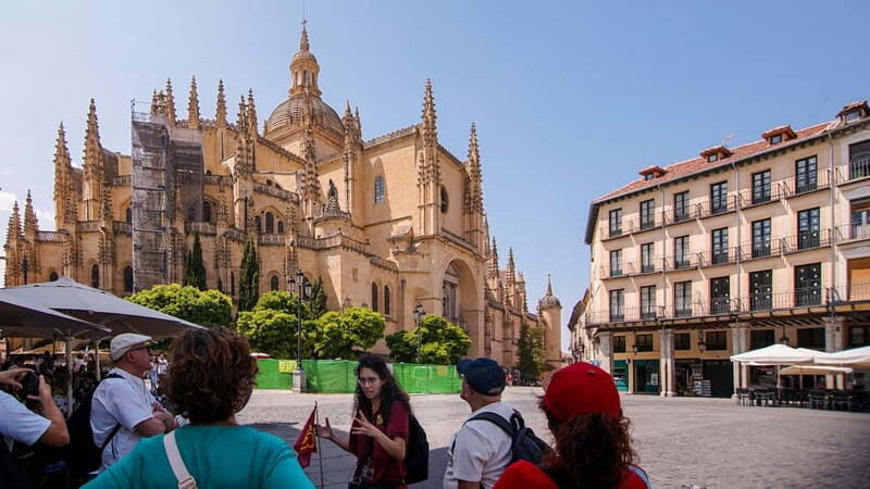 From Madrid: El Escorial, Valle de los Caídos & Segovia Trip - FAQ