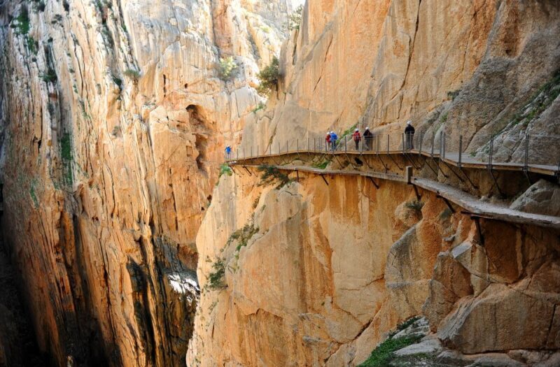 From Málaga: Caminito del Rey Small-Group Tour with Picnic - The Journey Begins: From Málaga to the Gorge