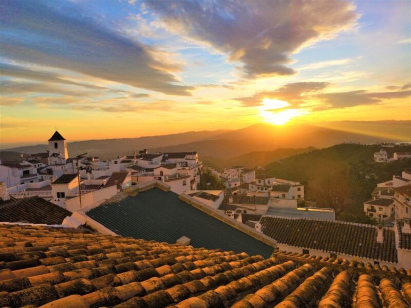 From Málaga: El Saltillo Gorge and White Village Hiking Tour - Key Highlights of the Tour