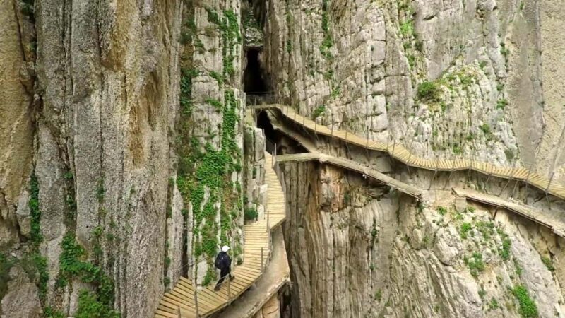 From Malaga: Round-trip bus to Caminito del Rey + Tour with Official Tour Guide - FAQ