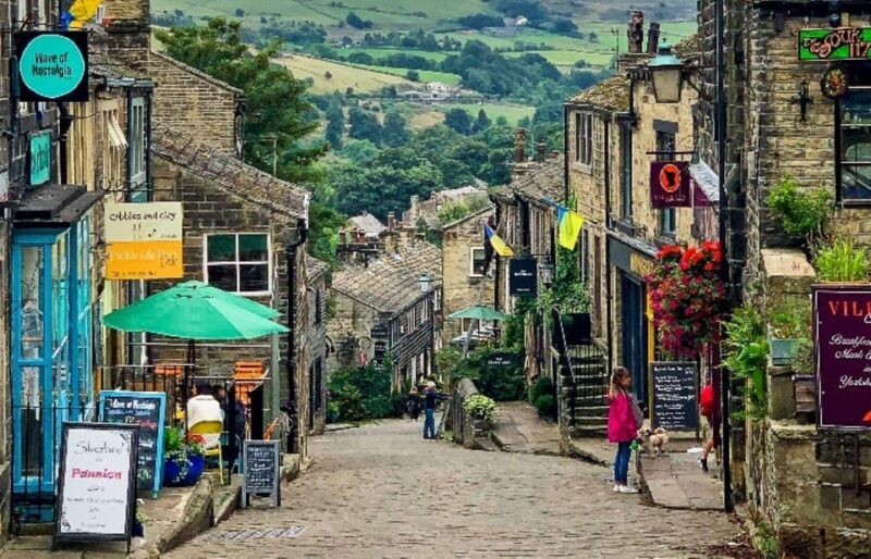 From Manchester: Dales and Brontë Country Small Group Tour - Key Points