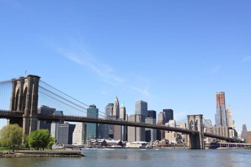 From Manhattan: 2-Hour Brooklyn Bridge Sightseeing Bike Tour - An In-Depth Look at the Tour Experience