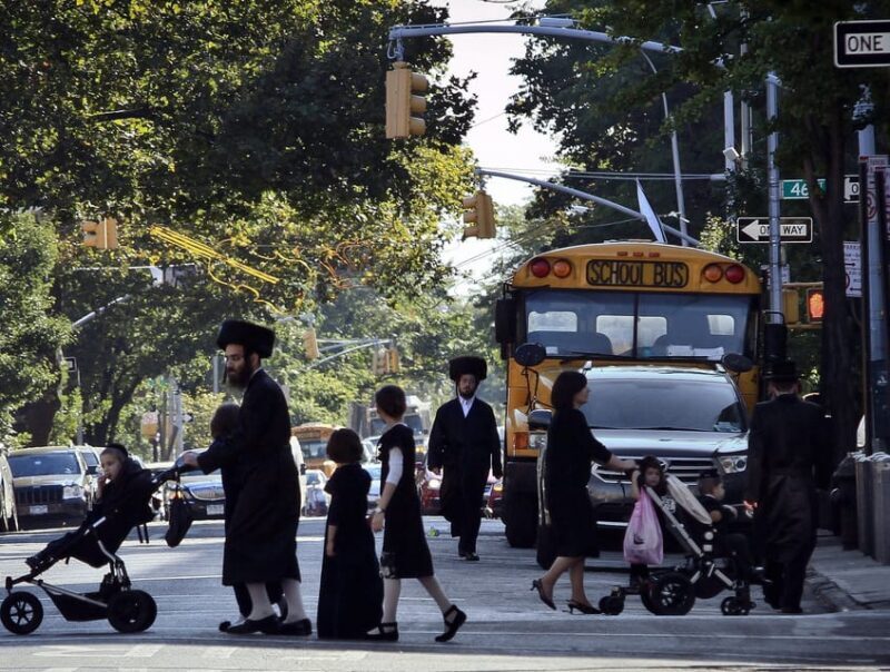 From Manhattan: 5-Hour Bronx, Queens, and Brooklyn Bus Tour - What to Expect from the Experience