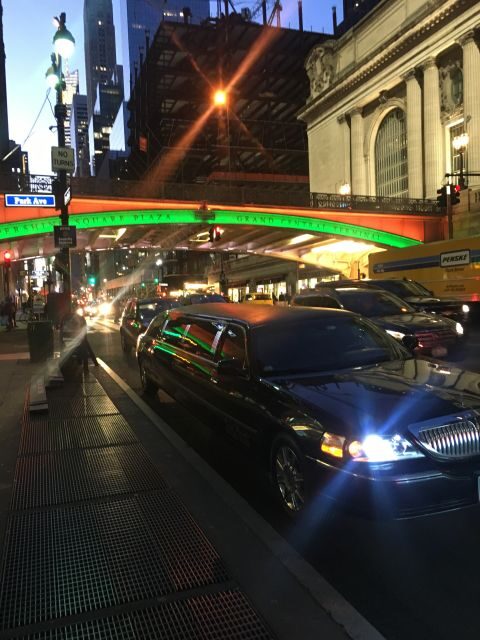 From Manhattan: Private Brooklyn Christmas Tour by Limousine - FAQs