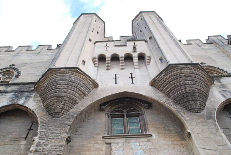 From Marseille: Provence Sightseeing Tour and Wine Tasting - Discovering the Highlights of Provence