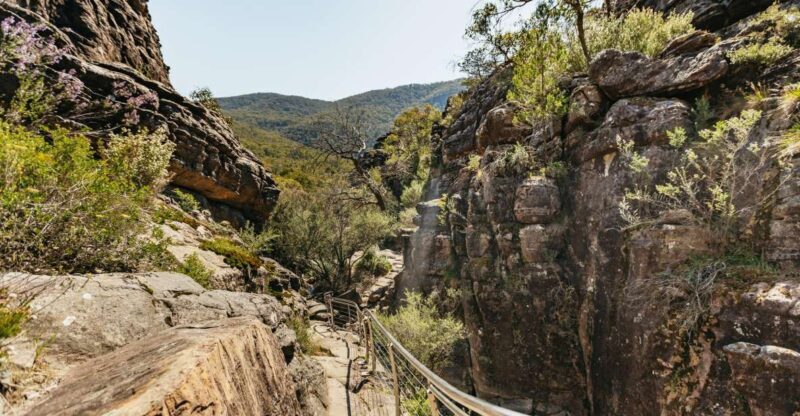 From Melbourne: Grampians National Park Group Tour - Guides and Audio Support
