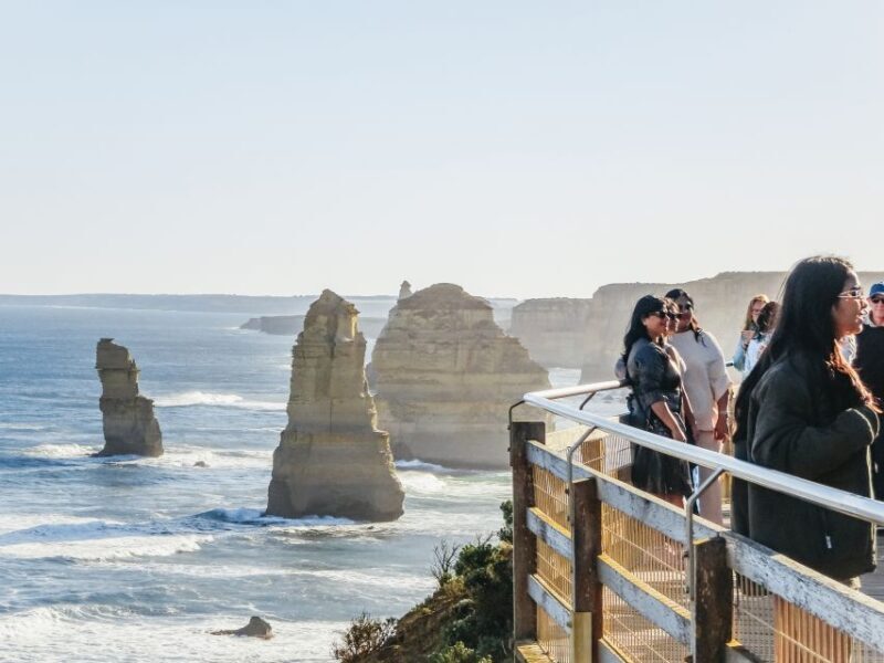 From Melbourne: Great Ocean Road, 12 Apostles, Wildlife Tour - Pickup and Introduction
