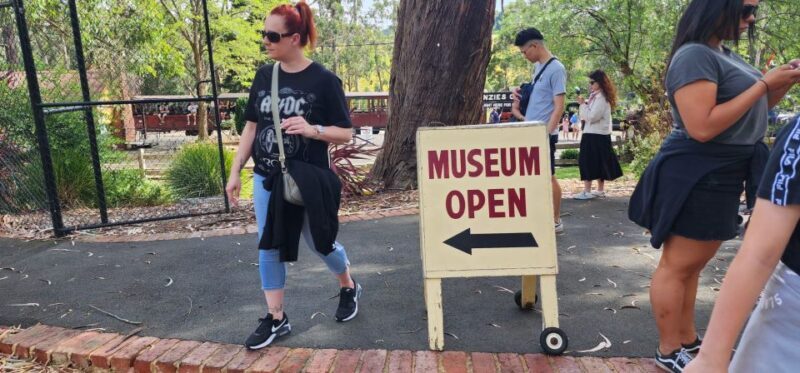 From Melbourne: Puffing Billy Private Tour - Up to 11 pax - The Experience in Detail: A Day in the Dandenong Ranges