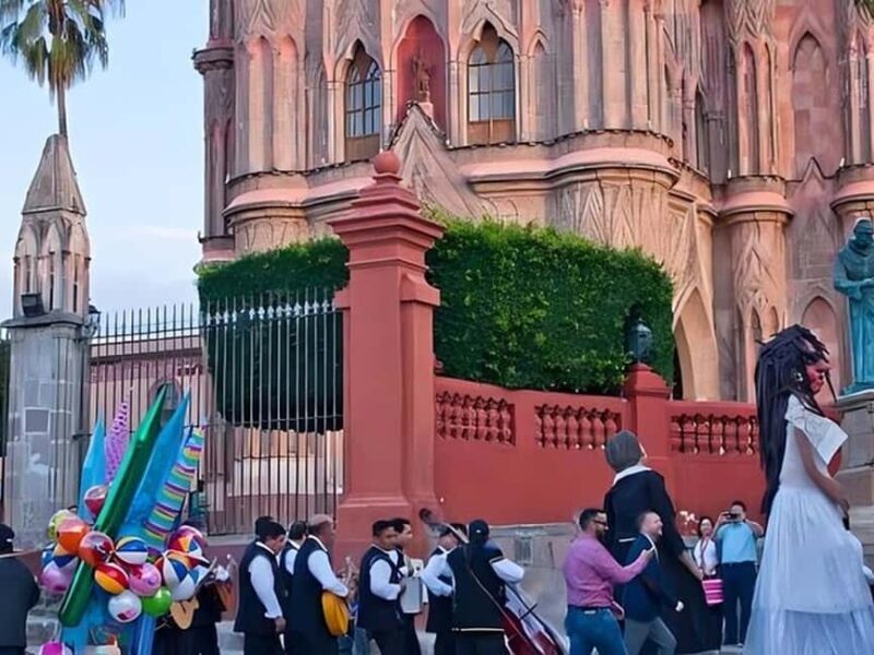 From Mexico City: Full-Day Tour to San Miguel de Allende - Transportation and Group Size: What It Means for You