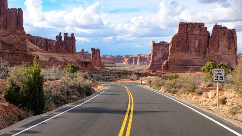 From Moab: Arches National Park Scenic Tour with Short Hikes - FAQ
