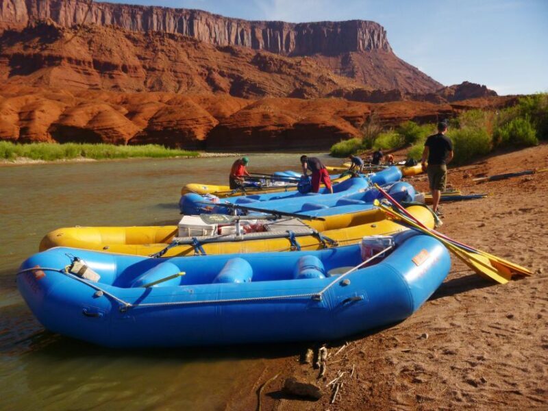 From Moab: Canyonlands 4x4 Drive and Colorado River Rafting - Transportation, Group Size, and Practicalities