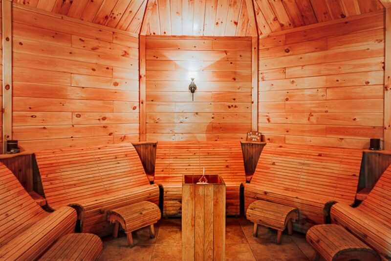 From Montreal: Natur'Eau Spa Day Trip with Admission Ticket - The Sum Up