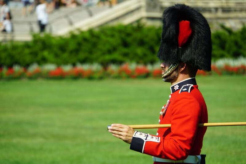 From Montreal: Ottawa with Private Guide and Pickup - A Walkthrough of the Ottawa Day Trip Experience