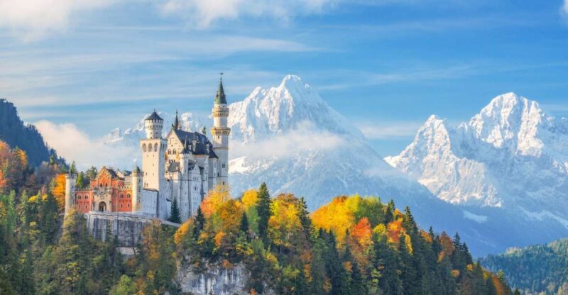 From Munich: Trip to Neuschwanstein & Linderhof in Spanish - An In-Depth Look at the Bavarian Castle Tour