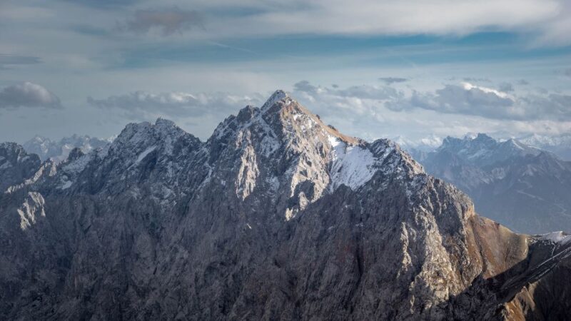 From Munich: Zugspitze Mountain Van Tour with Garmisch Town - An Excursion with a Great Balance of Comfort and Adventure