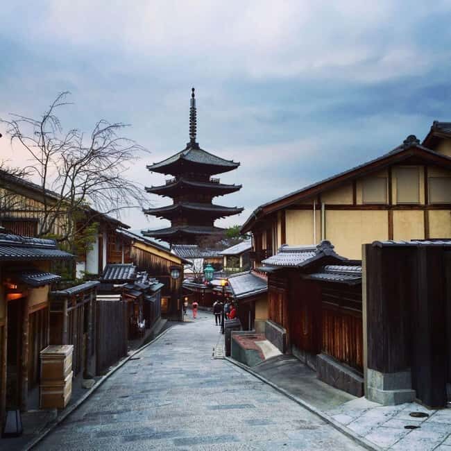From Nagoya: Kyoto Day Tour with Pork Shabu-Shabu Lunch - Strolling through Arashiyama’s Scenic Beauty