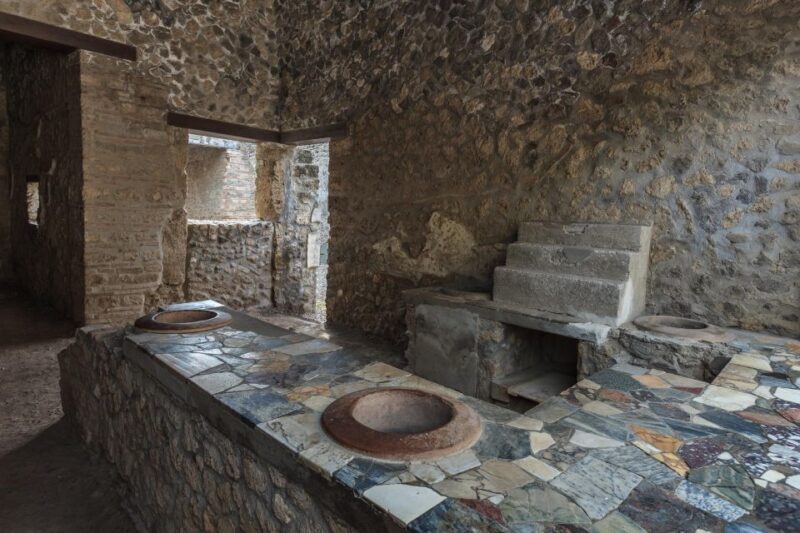 From Naples: Day Trip to Pompeii with skip the line - What You Can Expect at Pompeii