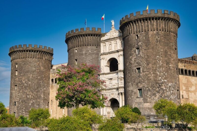 FROM NAPLES: PANORAMIC TOUR OF THE CITY OF NAPLES - Key Points