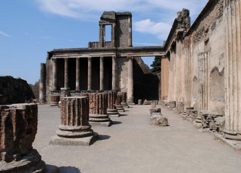 From Naples: Pompeii and Herculaneum VIP Tour with Lunch - Who Should Consider This Tour?