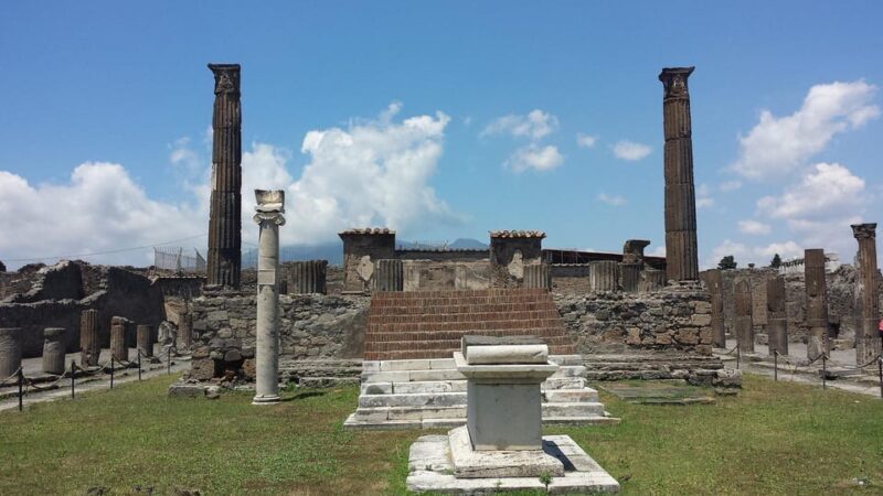 From Naples: Pompeii and Positano Private Day Tour - Exploring Positano