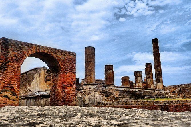 From Naples: Pompeii private tour with lunch at the slopes of Mt Vesuvius - FAQs