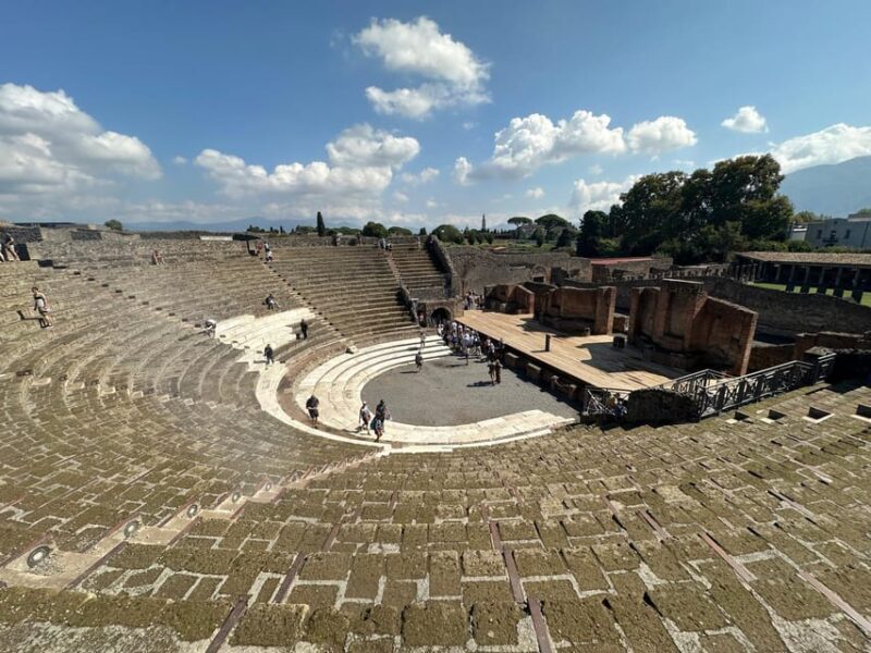 From Naples: Pompeii Ruins & Naples Walking Tour - Exploring the Pompeii Ruins
