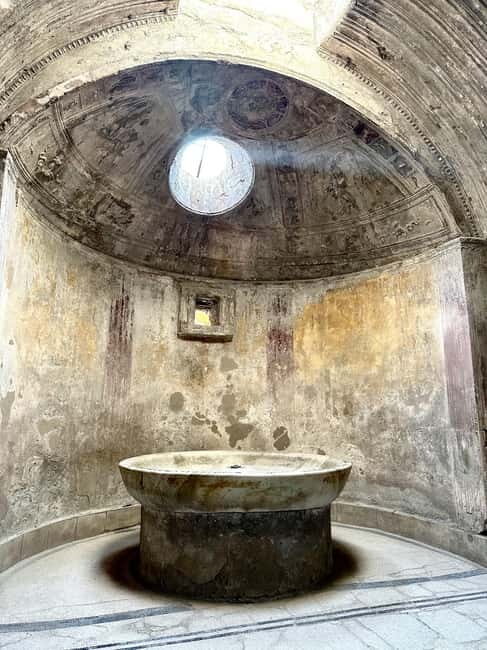From Napoli: Driver and Skip the Line Guided Tour of Pompeii - An In-Depth Look at the Pompeii Experience