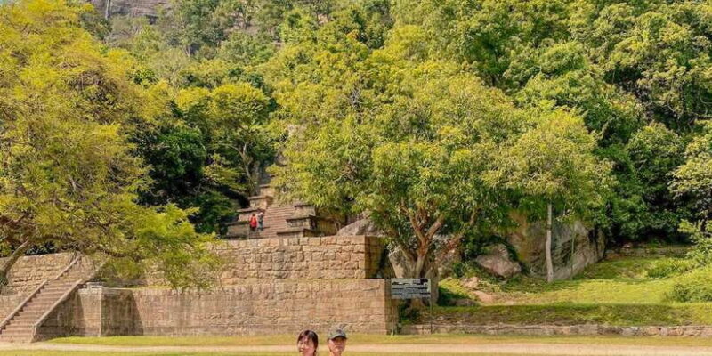 From Negombo: Dambadeniya, Yapahuwa, and Panduwasnuwara Tour - Detailed Breakdown of the Itinerary