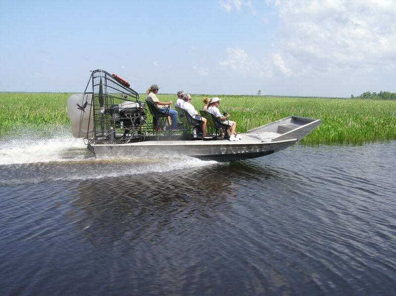 From New Orleans: Swamp Airboat, 2 Plantation Tours & Lunch - Transportation and Group Size