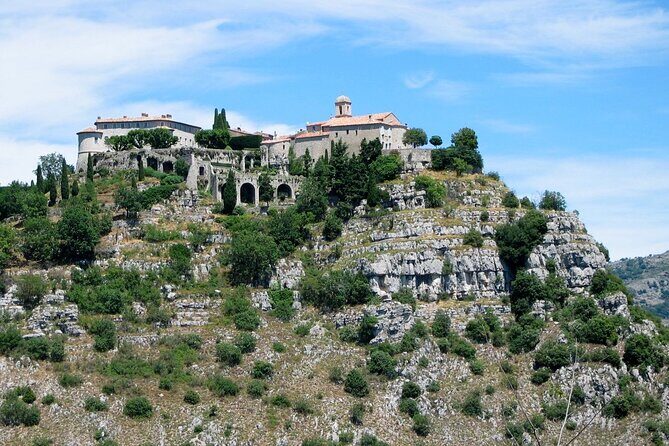 From Nice 1/2 day Tour Gourdon, St-Paul , Tourrettes & Grasse - FAQ