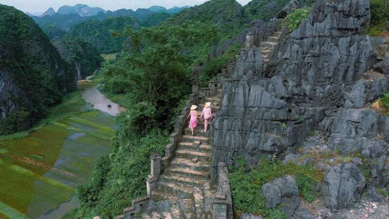From Ninh Binh: 1 day HoaLu-TrangAn-MuaCave -finish in Hanoi - FAQ
