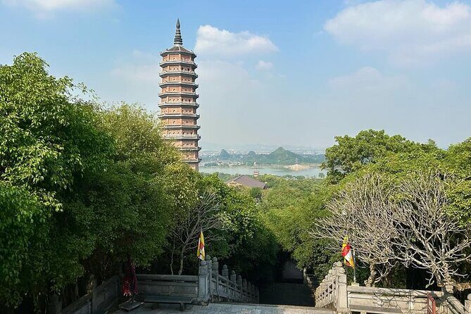 From Ninh Binh: Bai Dinh Pagoda, Mua Cave & Trang An Scenic Views - Mua Caves: Trek to Ngoa Long Mountain
