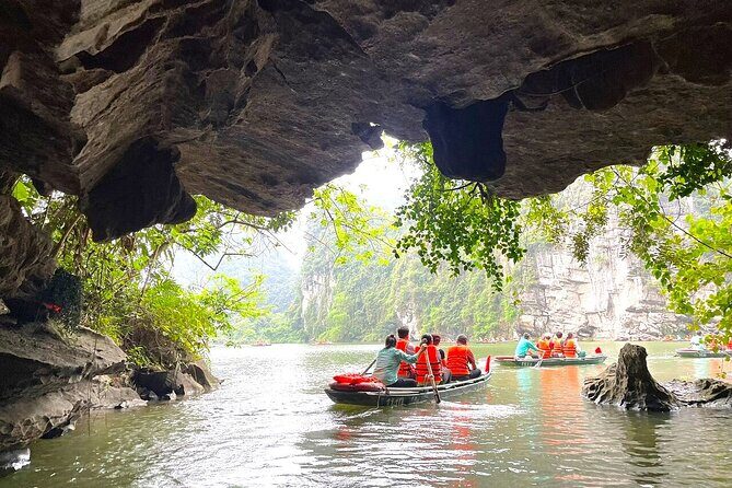 From Ninh Binh: Bai Dinh Pagoda, Mua Cave & Trang An Scenic Views - Returning to Ninh Binh