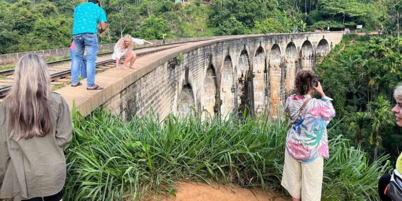 From Nuwara Eliya: Ella City Tour with Little Adam's Peak - The Adrenaline Kick: Flying Ravana Mega Zipline