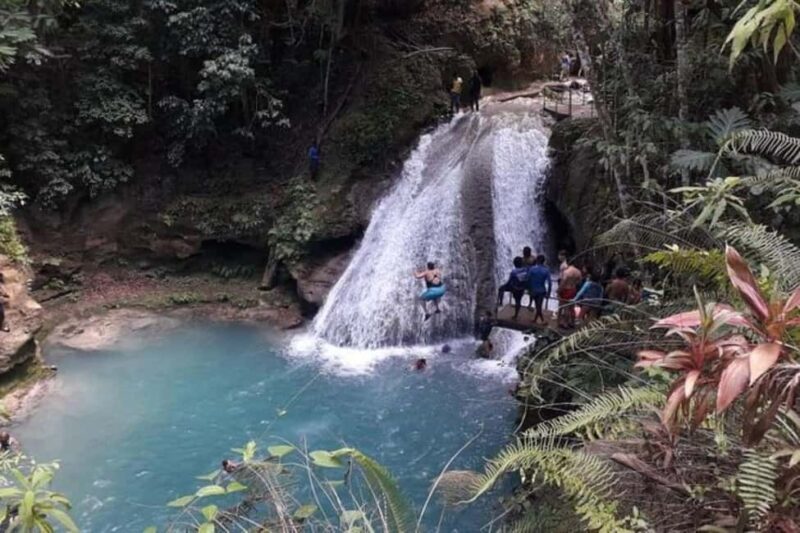 From Ocho Rios: Blue Hole, Dunn's River & Tubing Tour - FAQ