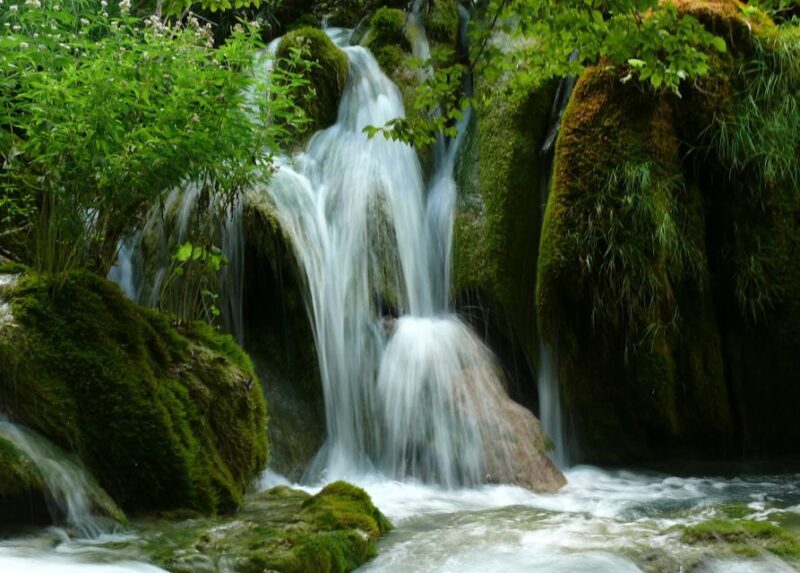 From Omi: Krka Waterfalls and Trogir Small Group Tour - An Overview of the Krka and Trogir Experience
