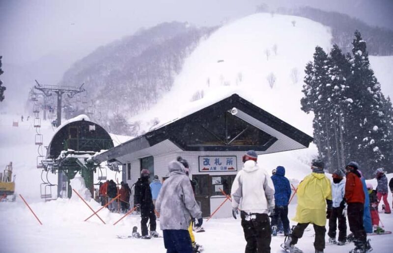 From Osaka: Japans Popular Okuibuki Ski Resort Day Trip - Key Points