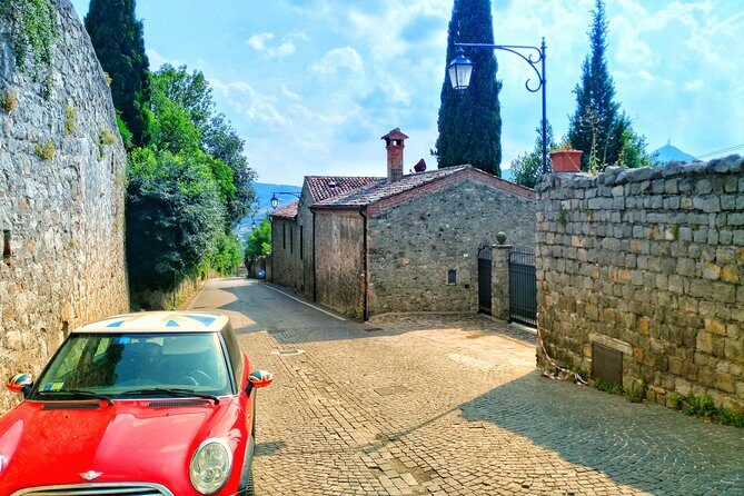 From Padua to Arquà Petrarca, the medieval village - A Balanced View: Pros and Cons