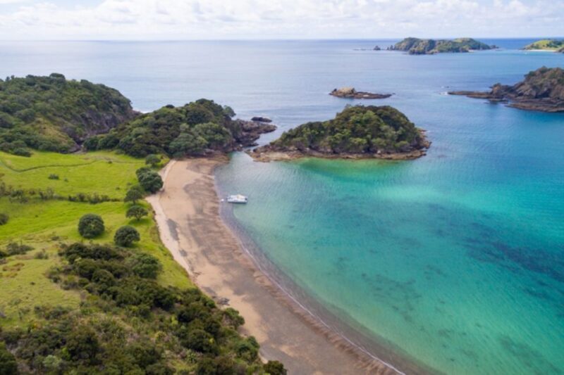 From Paihia: Island-Hopper Sailing Cruise with Picnic Lunch - Authenticity & Authentic Kiwi Culture