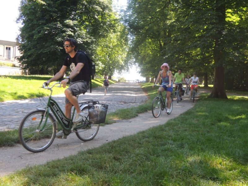 From Paris: Bike Tour to Versailles with Timed Palace Entry - End-of-Day Reflections and Return to Paris