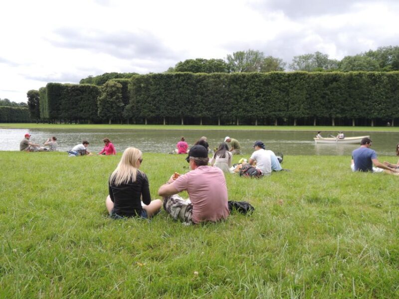 From Paris: Bike Tour to Versailles with Timed Palace Entry - Practical Details and What to Expect